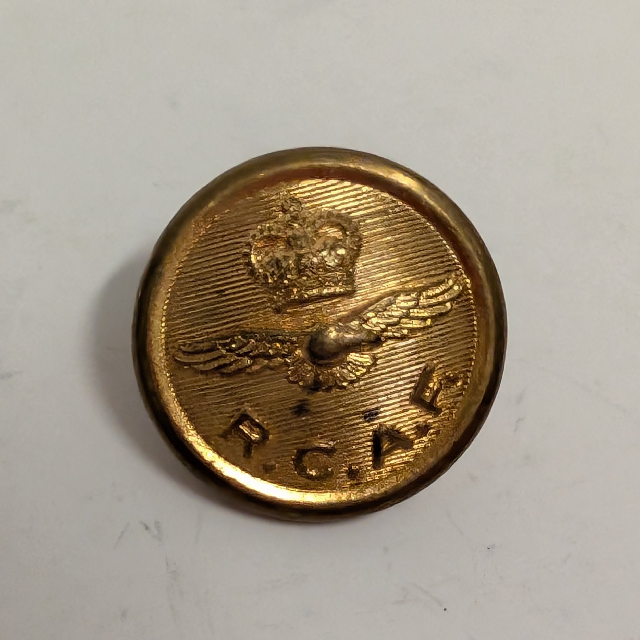 RCAF buttons with border – Portage MCC